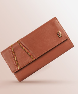 Baggit Casual Tan Clutch TAN - Price in India | Flipkart.com