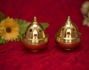 SAUBHAGYA Apple Shape Brass Akhand Diya with Star Hole on Cover Top ...