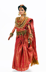 Roots & Wings Bunt South Indian Bride Doll Figurine Showpiece for Decor ...