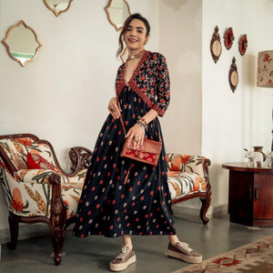 Habbu Women Ethnic Dress Dark Blue, Red Dress - Buy Habbu Women Ethnic ...