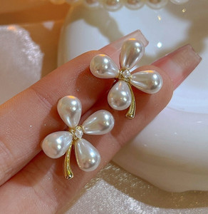 Flipkart.com - Buy BLINGEE White Pearls Flower Earrings For Women ...