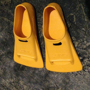 Finis Zoomer Gold Fin - Buy Finis Zoomer Gold Fin Online at Best Prices ...