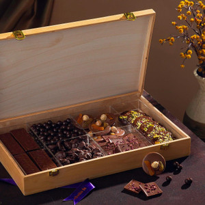 Choko La Treasure (Wooden) - Premium Chocolate Gift Box Band (650 Grams ...