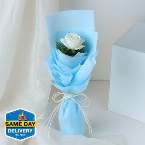 White Fresh White Roses Bouquets Price in India - Buy White Fresh White ...
