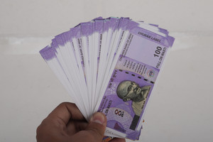 Velinor 4. Kids' Pretend Play Money Set: 120 Fake Indian Rupee Notes ...