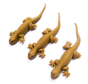 4GX Pack of 3 Fake Lizard House Gecko Rubber Practical Jokes & Prank ...