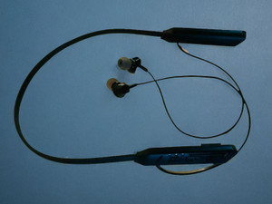 Shamsa Z375 Neckband, Dedicated Switch, 40H Battery, Dual Pairing, Fast ...
