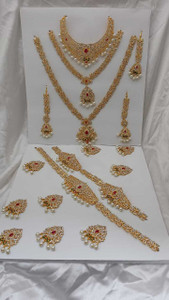 mahalaksmi Alloy Gold Jewellery Set Price in India - Buy mahalaksmi ...