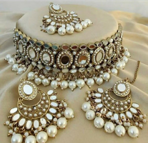 bwon Alloy Gold-plated White Jewellery Set Price in India - Buy bwon ...