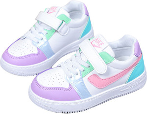 Hopscotch Girls Velcro Sneakers Price in India - Buy Hopscotch Girls ...