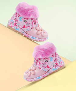 Schon Crafts Girls Zip Casual Boots Price in India - Buy Schon Crafts ...