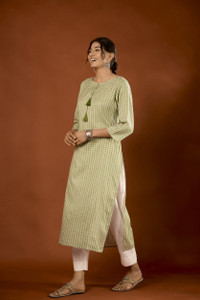 Sa Rasa Women Floral Print Straight Kurta - Buy Sa Rasa Women Floral ...