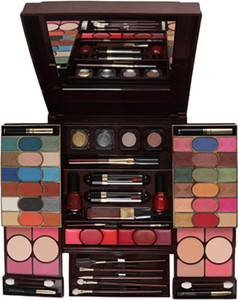 Max Touch Professional All In One Makeup Kit 2022 - Price in India, Buy ...