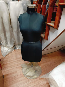 GrahLogy Mannequin Display Case Price in India - Buy GrahLogy Mannequin ...