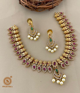Kavinayaa collections Gold-plated Plated Brass Necklace Price in India ...