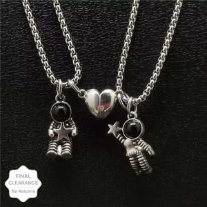 Ashikaraj Magnet Heart Astronaut Couple Friendship Locket Silver Alloy ...