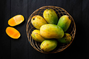 Krishna all time mango plant Mango Plant Price in India - Buy Krishna ...