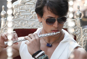 Poster Tiger Shroff Scene sl-18272 (Large Poster, 36x24 Inches, Banner ...