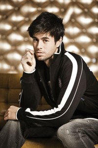 Poster Enrique Iglesias Wall Poster sl-8186 (Wall Poster, 13x19 Inches ...