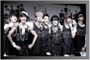 KPOP BTS Music Frame Poster For Room Synthetic Wood Gloss Lamination ...