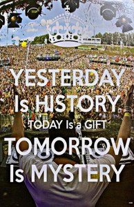 MOTIVATIONAL WALL POSTER Paper Print - Educational posters in India ...