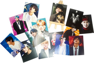 BTS V taehyung Photocard with wodden essel stand (18 dual printed card ...