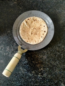 Monika collection IRON ROTI TAWA PARATHA TAWA STRONG QUALITY GAS STOVE ...