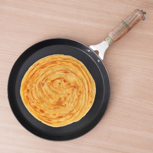 The Indus Valley Pre-Seasoned Light Iron Tawa for Dosa/Chapathi with ...