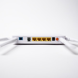 Syrotech SY-GPON-4010-WADONT 4G Router 2.4 GHz, 5 GHz 1200 Mbps Wifi ...