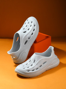 HRX by Hrithik Roshan Men Clogs - Buy HRX by Hrithik Roshan Men Clogs ...