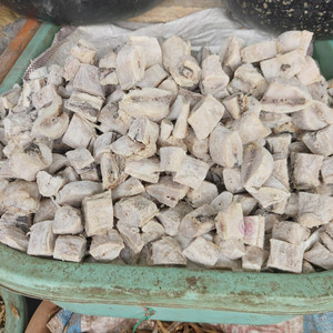 AL-HAQQ Thundu Karuvadu | Fresh Dry Fish Pieces Whole Price in India ...