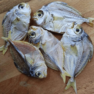 AL-HAQQ Silver Belly Dry Fish | Mullan Dried | Kaara Fish Whole 100 g ...