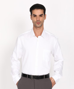 INDIAN TERRAIN Men Solid Formal White Shirt - Buy INDIAN TERRAIN Men ...