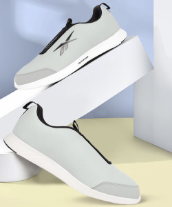 REEBOK ASTRO FOAM VNT WORTHY M Walking Shoes For Men - Buy REEBOK ASTRO ...