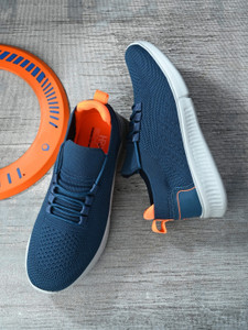 HRX by Hrithik Roshan Sports Shoes Walking Shoes For Men - Buy HRX by ...