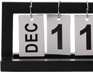 Lyla Practical Wooden Flip Chart Perpetual Calendar DIY Desktop ...