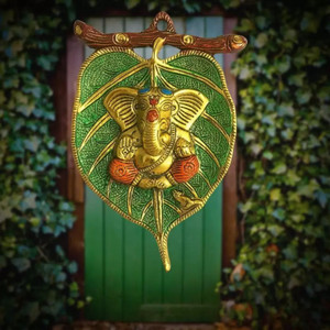 9tees Mart - Vastu Fengshui New Lord Ganesha, Ganesh Ji on Leaf / Pipal ...