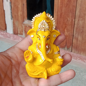 Chank Ganesha for Car Dashboard Ganesh Statue Decorative Showpiece - 12 ...
