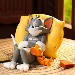 YOURKARTS.COM Tom & Jerry Cute Sleeping Car Interior Accessory Toy for ...