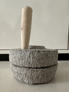 BuyInBlink Traditional Stone Grinder (Chakki) For Home, Decor, Gift ...