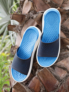 CROCS Men Slides - Buy CROCS Men Slides Online at Best Price - Shop ...