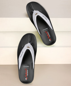 WALKAROO Men Slippers - Buy WALKAROO Men Slippers Online at Best Price ...
