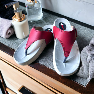Pure Women WELCOME AND CLAPTRAP WOMEN HF-13 RED Flip Flops - Buy RED ...