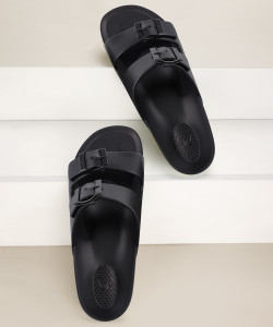 WALKAROO Men Slides - Buy WALKAROO Men Slides Online at Best Price ...