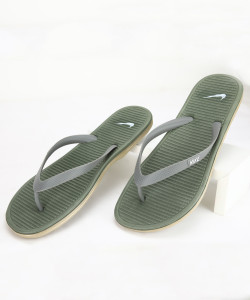 NIKE Men SOLARSOFT THONG 2 Flip Flops - Buy NIKE Men SOLARSOFT THONG 2 ...