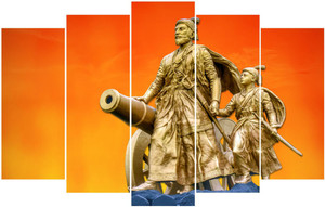 skgraphics 60 cm Shivaji Rao with his son standing on the cannon wall ...