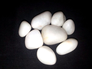 SWC swcehite01 Polished Angular Marble Pebbles Price in India - Buy SWC ...