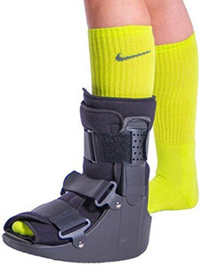 BraceAbility Short Broken Toe Boot Walker For Fracture Recovery ...