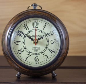 The Antique's Lab Analog 12 Clock Price in India - Buy The Antique's ...
