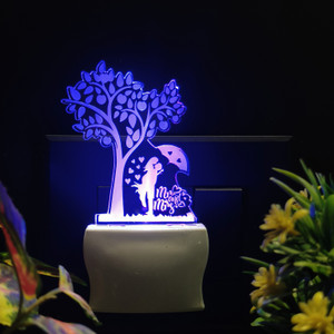 Gadgets World LOVE COUPLE WITH UMBRELLA Acrylic Illusion RGB 7 Colour ...